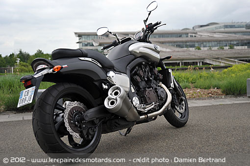 LA MYTHIQUE V-MAX TIRE SA REVERENCE….. – Amazing Autotrader